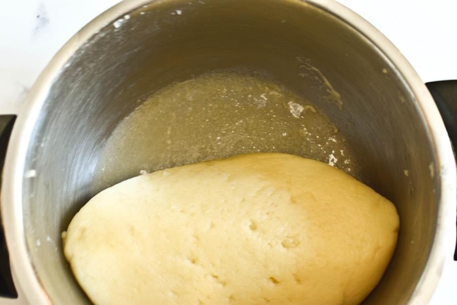 How to make Choux Pastry (Pâte à Choux) - Wheel of Baking