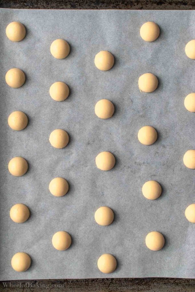 How to make Chocolate Sauce for Profiteroles - Wheel of Baking