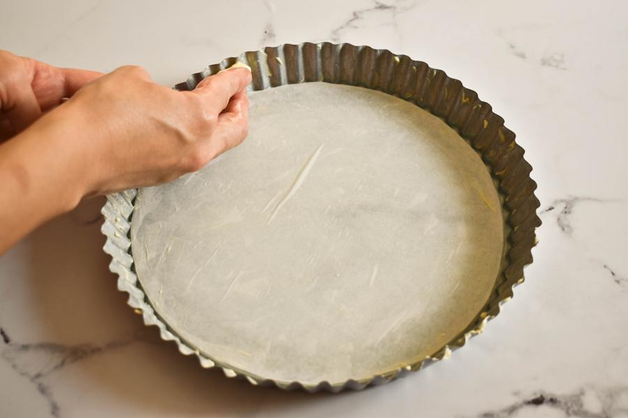 How to Line a Tart Pan with Pastry - Wheel of Baking